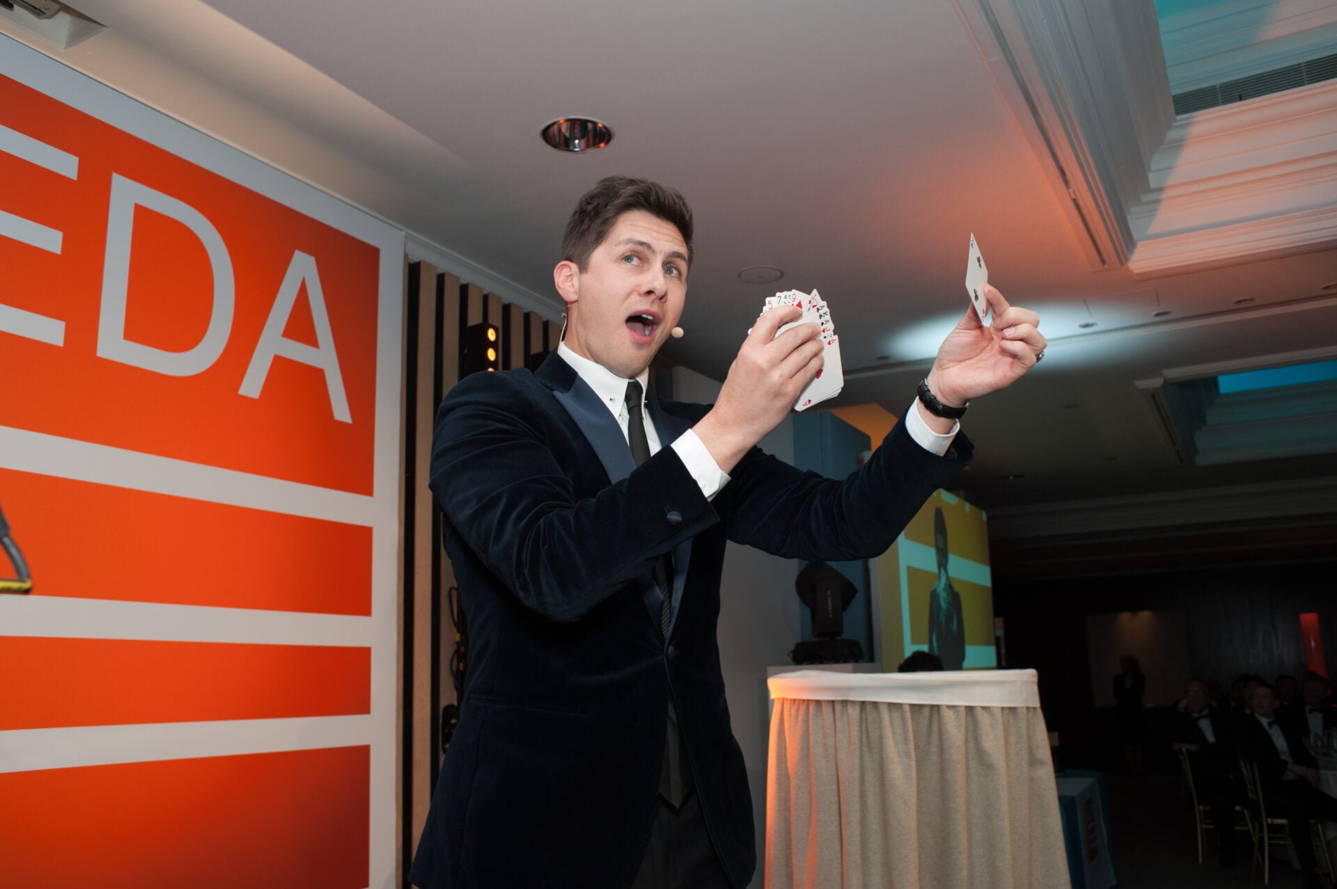 It’s magic! Illusionist Ben Hanlin presents EDA Investor in Training ...