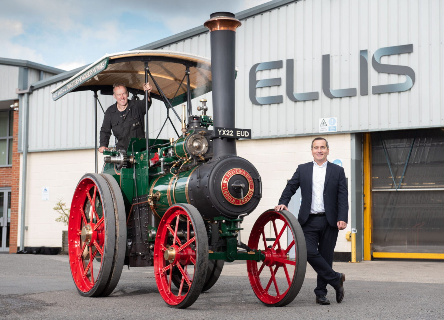 TOOL-ROOM MANAGER TURNS STEAM DREAM INTO 4.5-TONNE REALITY - Electrical ...