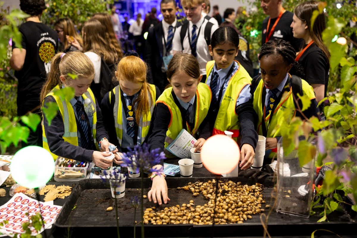 Countdown on to UK’s biggest free STEM Fair for young people ...