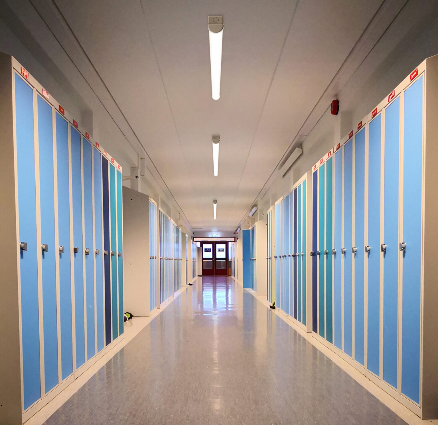 Knightsbridge’s modular LED batten achieves more with less - Electrical ...