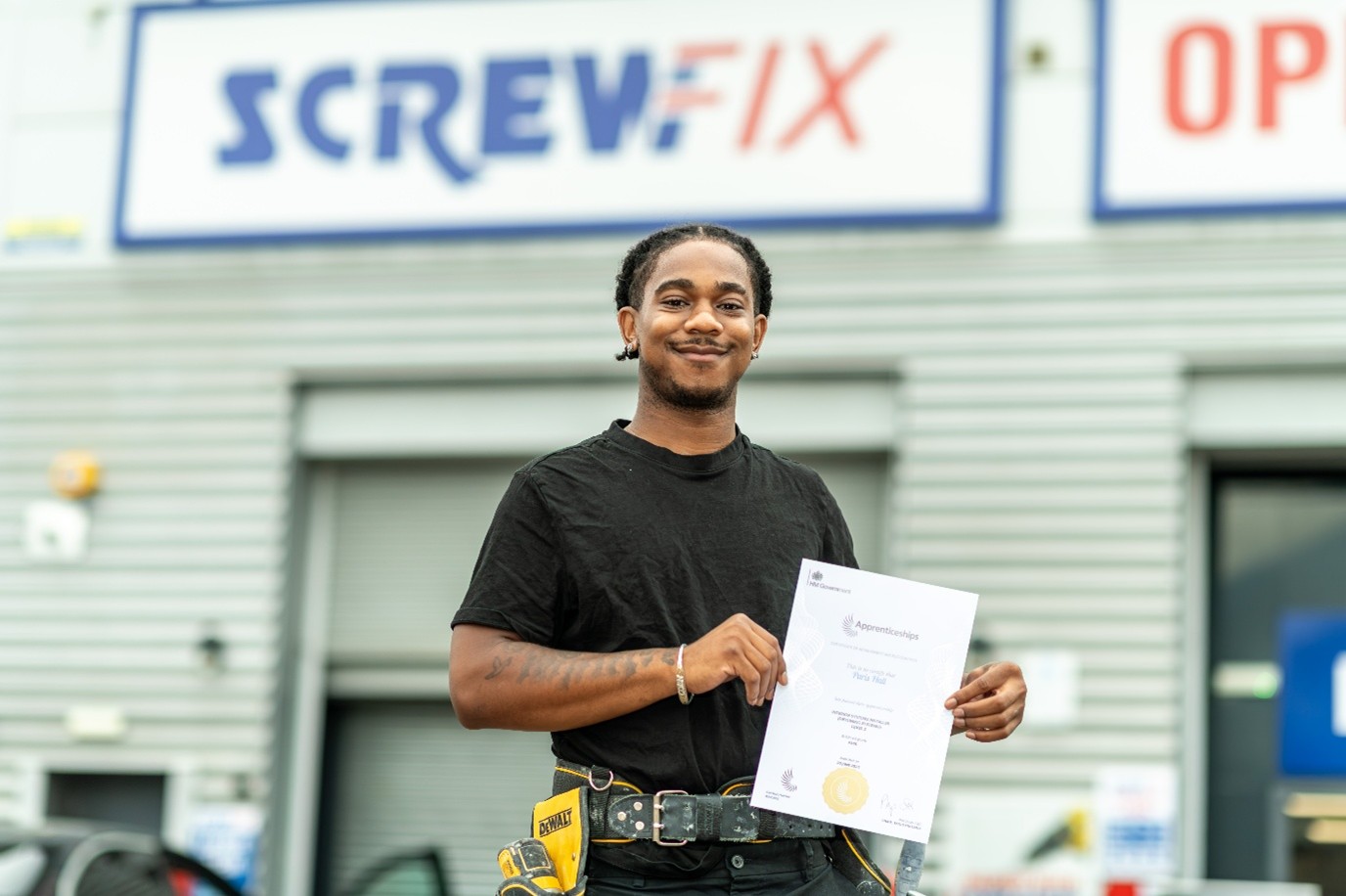 SCREWFIX REACHES TRADE APPRENTICE MILESTONE IN DRIVE TO TACKLE SKILLS ...