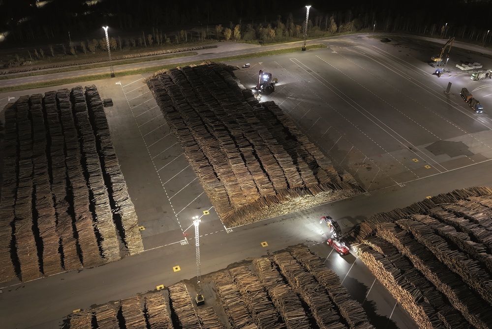 Södra Timber Yard Upgraded with Energy-Efficient High Mast Lighting ...